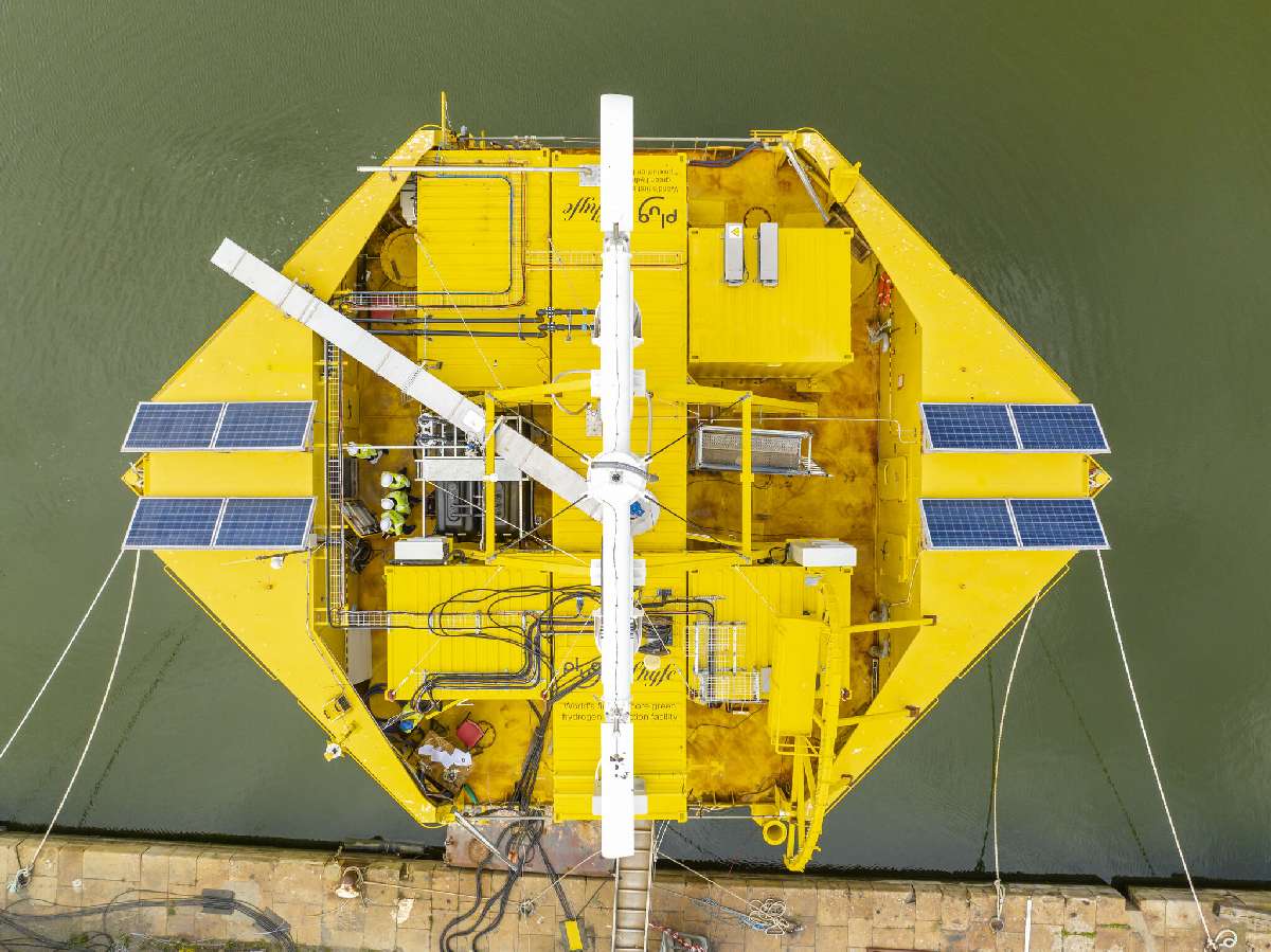 Lhyfe bringt ersten schwimmenden Offshore-Elektrolyseur